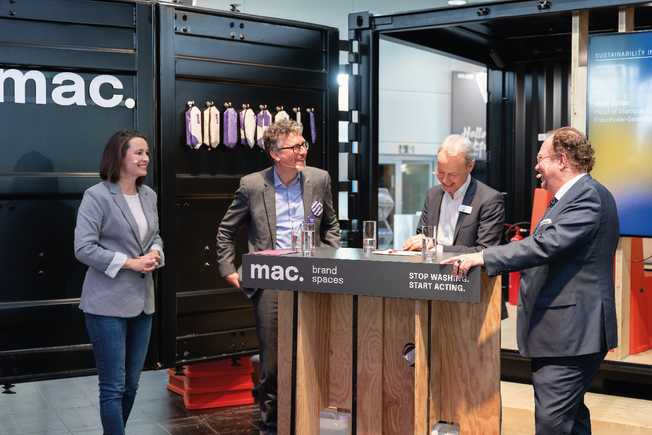 Roadshow | Germany - mac. brand spaces - mac. brand spaces